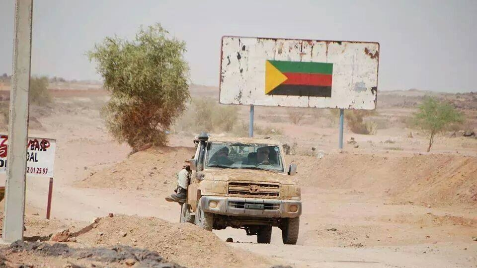 Exclusif: Frontière Mali-Algérie: scènes de guerre entre Touaregs et ... Exclusif: Frontière Mali-Algérie: scènes de guerre entre Touaregs et ...