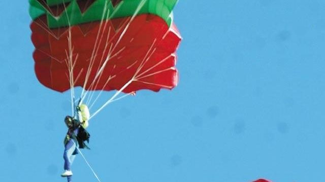 Saut en parachute: la sélection marocaine remporte le championnat arabe