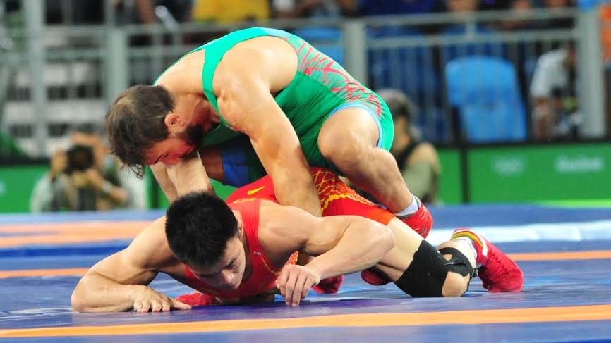 Diapo. JO-2016 (lutte gréco-romaine): Messouadi et Aït Ouagram éliminés ...