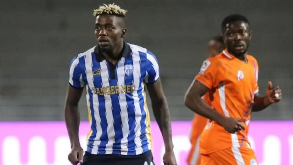 Raja: Aziz El Badraoui s’offre Axel Méyé