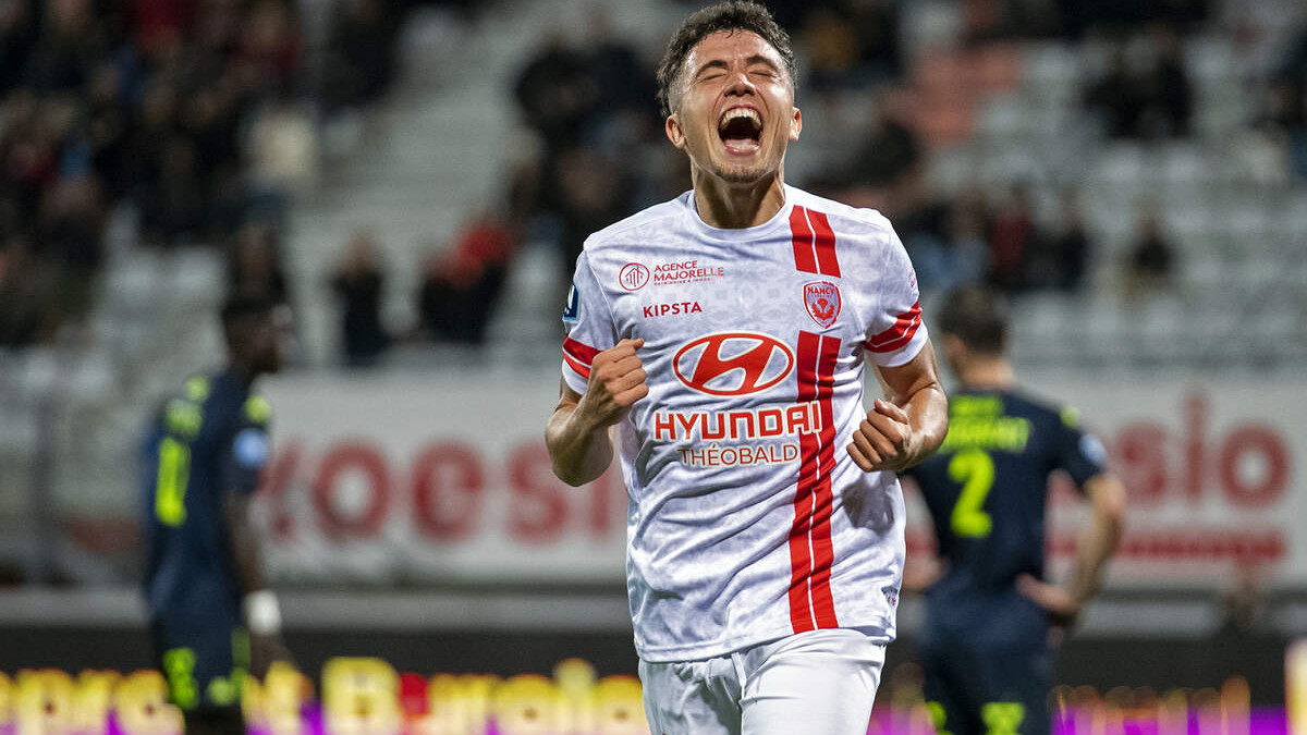 Foot: Neil El Eynaoui évoque l’influence de son père Younès