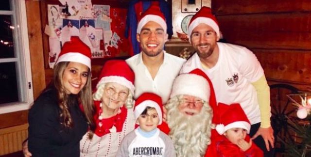 Revue Websport: Kovacic a tenu à fêter Noël avec Messi et le chien surfeur