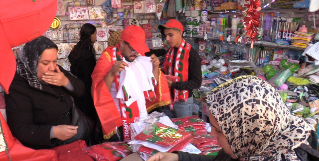 Mondial: à Oujda, c'est la ruée vers les maillots des Lions