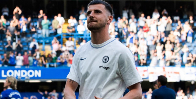 Manchester United annonce la signature de Mason Mount